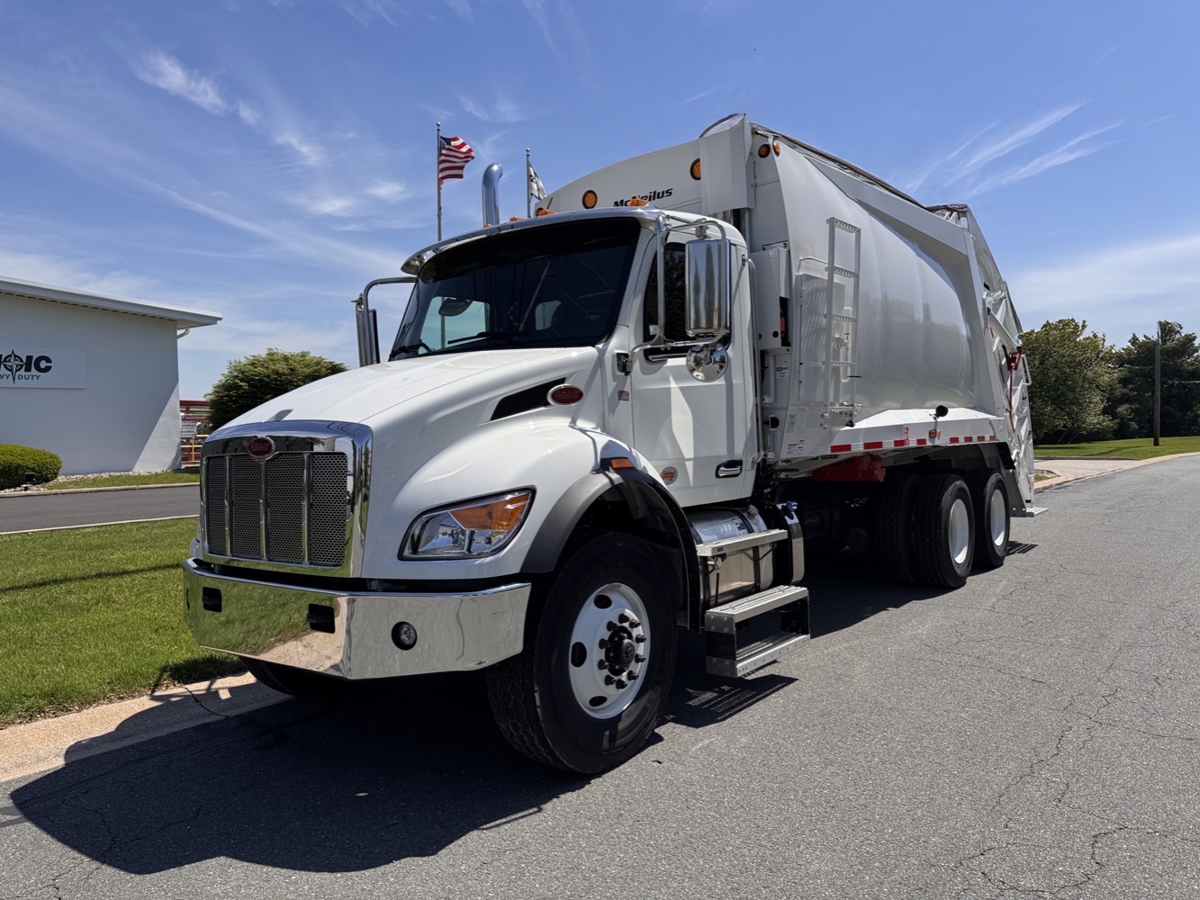 Refuse Trucks for Sale | Atlantic Heavy Duty Inventory"